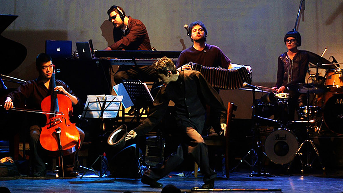 Tanghetto plays ElectroTango for dancing at Midsummer Night Swing